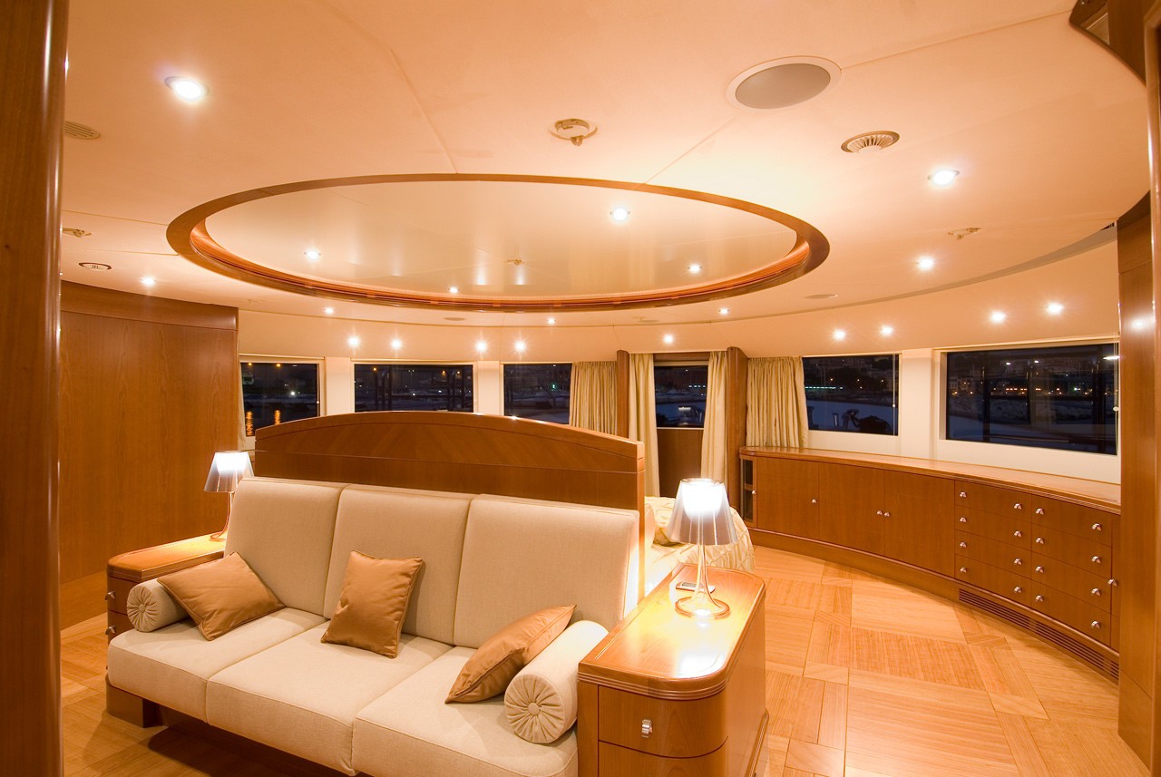 Yacht BLUE VISION, Benetti Yachts | CHARTERWORLD Luxury Superyacht Charters